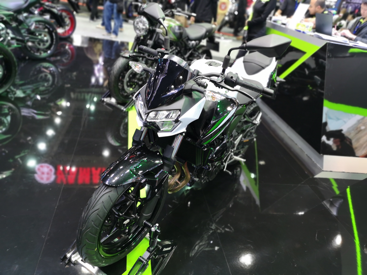 Kawasaki Z250 ABS ราคา 164,700 บาท ข้อมูลสเปค ราคา ตารางผ่อน-ดาวน์